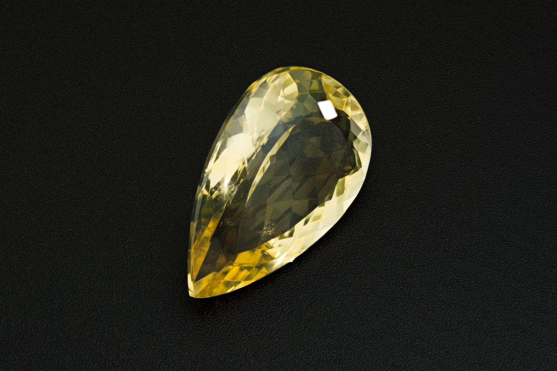 Authentication - Champagne quartz