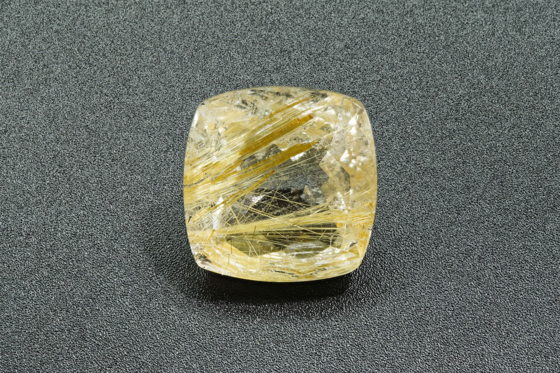 Authentication - Rutile-Quarz